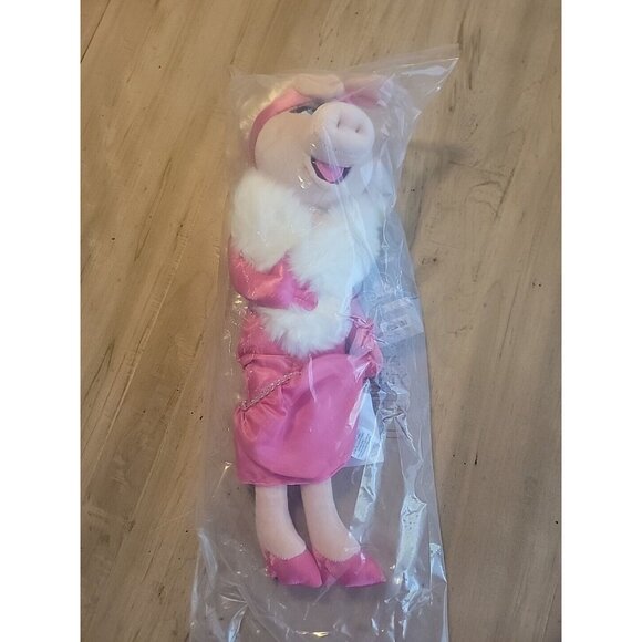 Disney | Toys | New Disney Store The Muppets Miss Piggy Soft Plush Doll ...